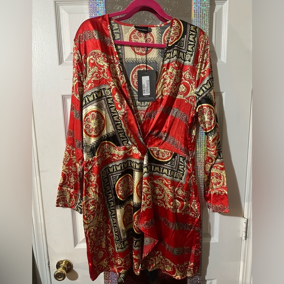 PrettyLittleThing | Dresses | Plt Red Printed Satin Long Sleeve Wrap ...